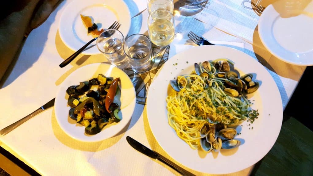 Île de Ponza, îles Pontines, Italie – EUROPE - island-touch.com - Le ...