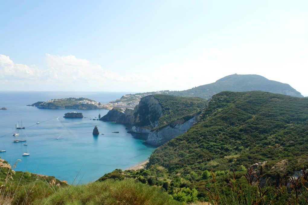 Frontone, Ponza, îles Pontines, Italie - EUROPE - IslandTouch.com