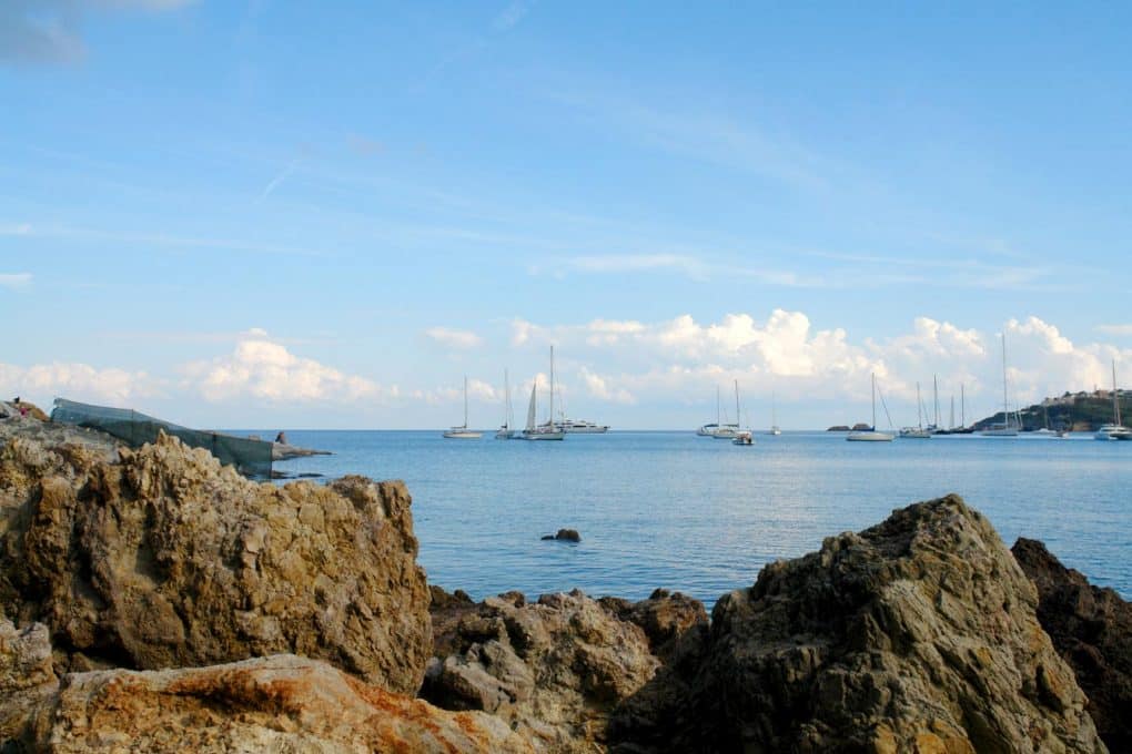 Frontone, Ponza, îles Pontines, Italie - EUROPE - IslandTouch.com