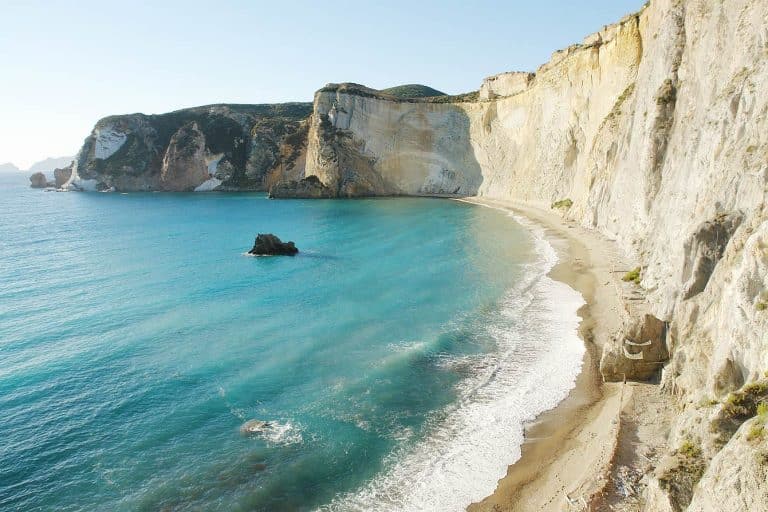 Île de Ponza, îles Pontines, Italie – EUROPE - IslandTouch.com